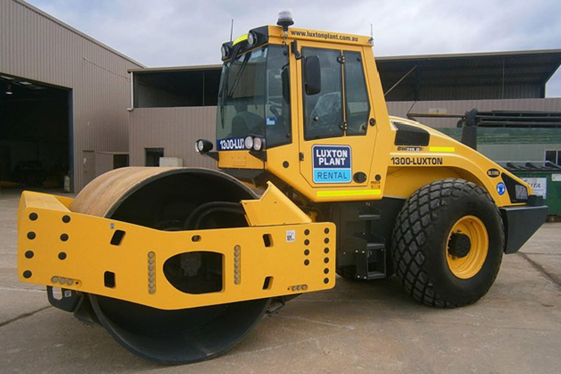 Bomag BW219-4 - Luxton Plant Earthmoving Rental